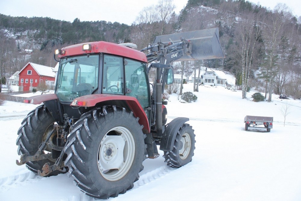 Case IH C100 sa utovarivačem - Traktori - Poljoprivredni oglasnik ...