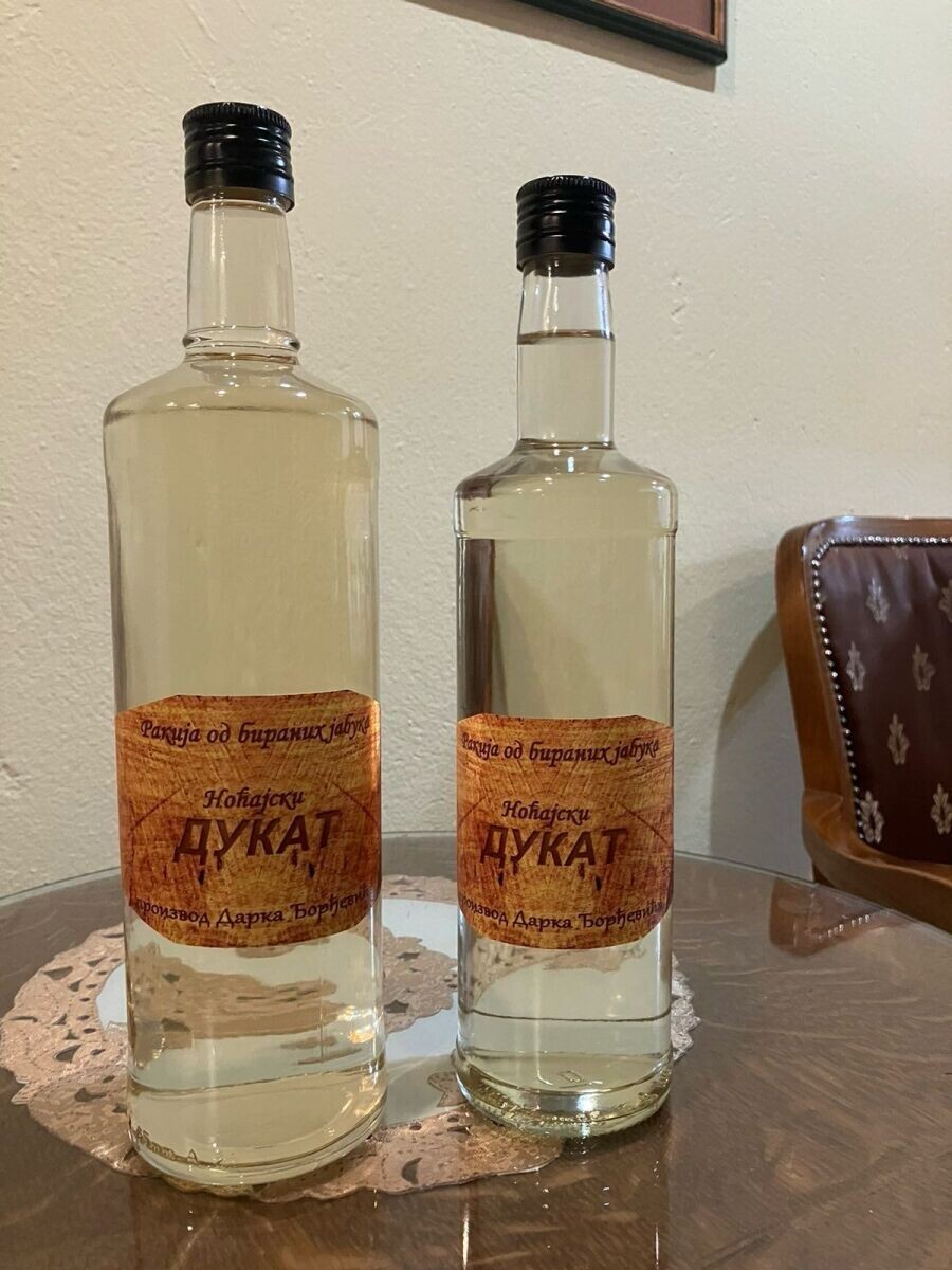 Domaća rakija jabuka - Vina, likeri i rakije - Poljoprivredni oglasnik ...