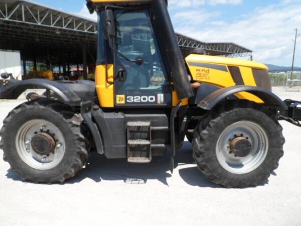 Jcb Fastrac 3200 - Traktori - Poljoprivredni oglasnik | Agroklub.com