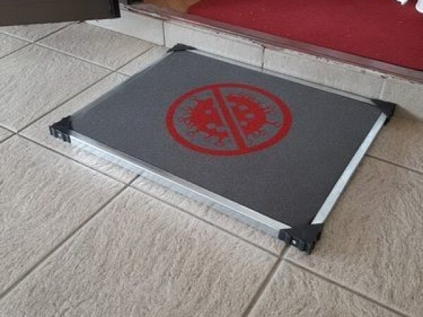 NOVO! Antibakterijski i dezinfekcioni otirači - dezo barijere - Usluge ...