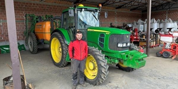 Sa John Deere ATU 300 volanom u kombinaciji s prij... - Zid ...