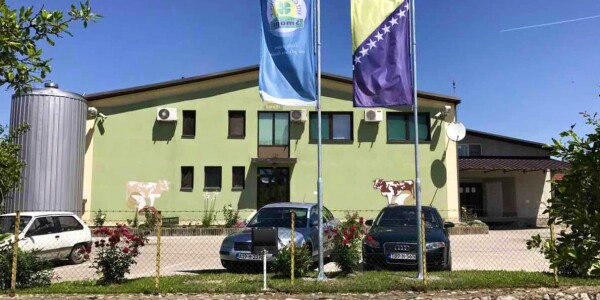 Mljekara Smajić podigla otkupnu cijenu mlijeka - sirovine je sve manje ...