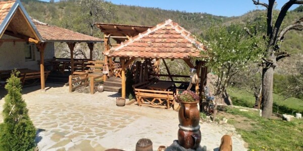 Etno selo "Golema padina" pogodna za goste koji vole lovni turizam ...