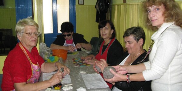 Radionica pustovanja vune oduševila slijepe i slabovide žene - Agrohobi ...