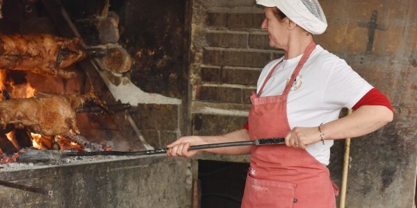 Janjetina s ražnja naš je najstariji gastro-brand, star najmanje 8 ...